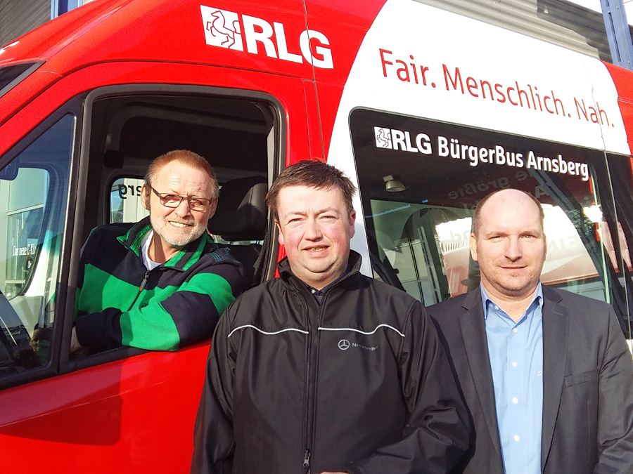 Eine Idee setzt sich durch - Bürgerbus feiert mit Minister