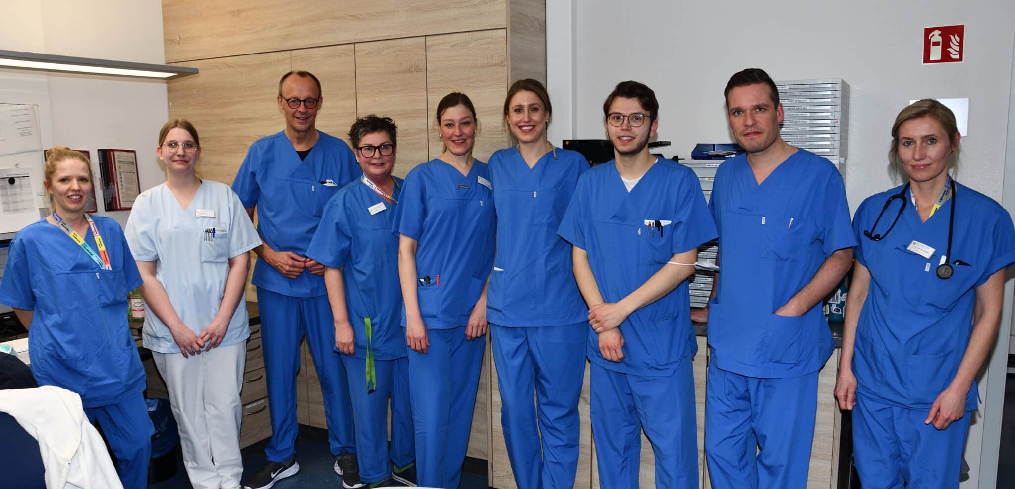 Friedrich Merz begleitet Frühschicht auf der Intensivstation im ...